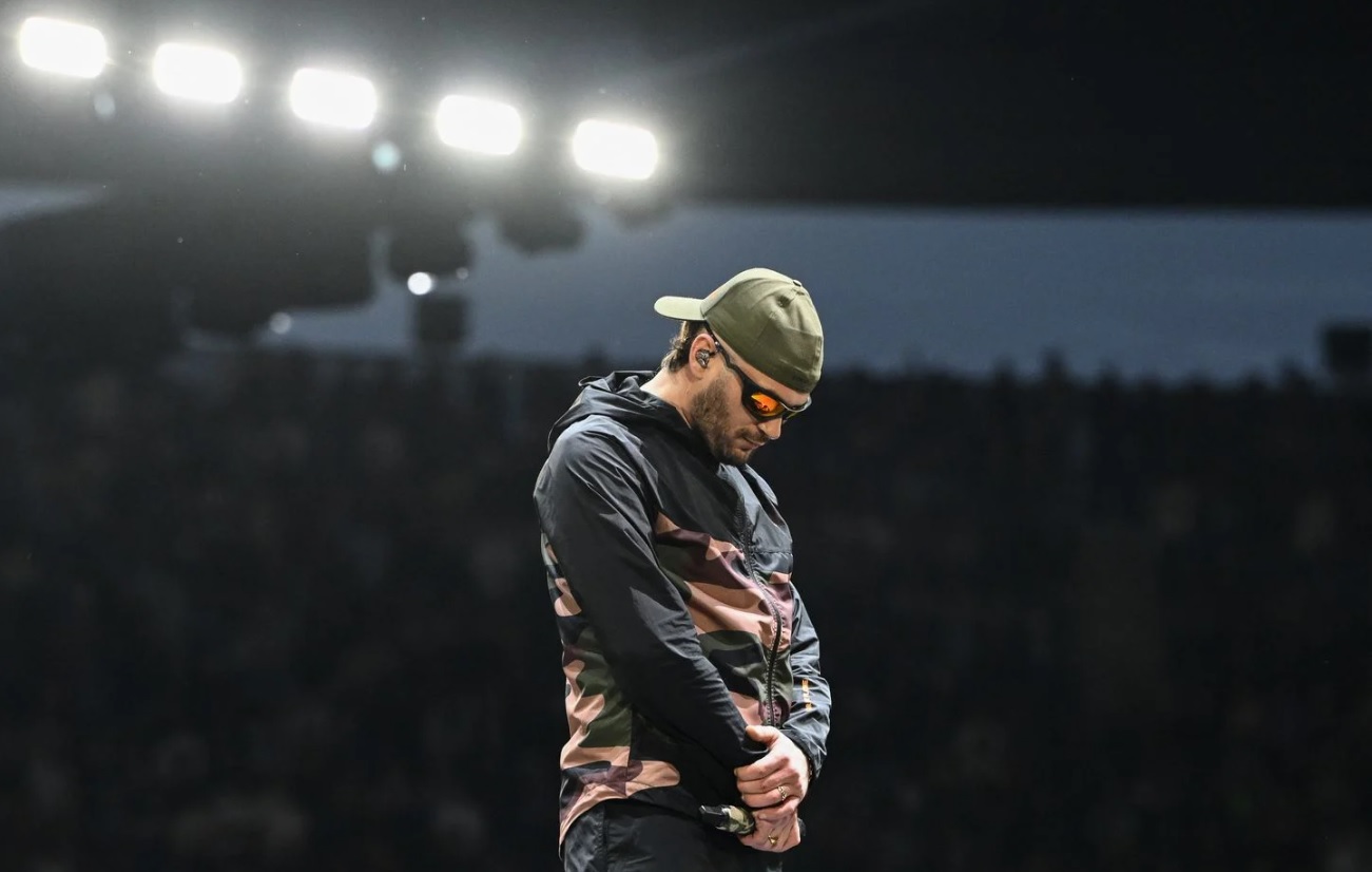 Après le Stade de France, Jul dévoile la date de sortie de son 36ᵉ ...