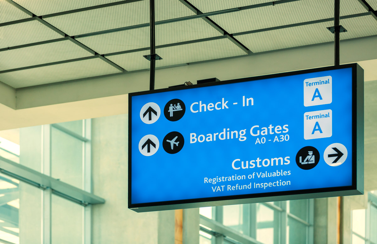 10 Things Smart Travelers Always Do Before a Flight