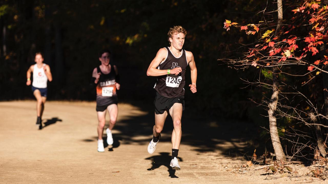 North Buncombe's Ferguson wins 5A boys cross country championship, Oak ...