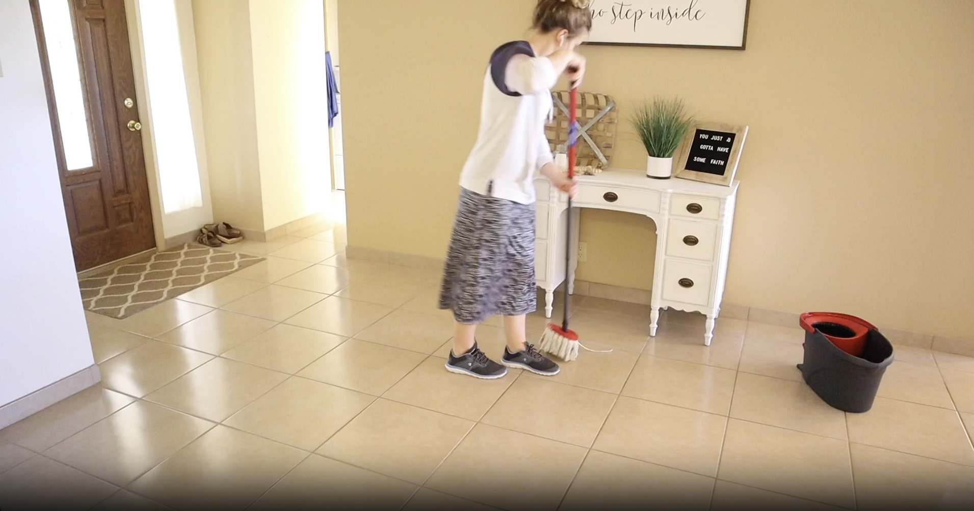 From mess to fresh: Whole house cleaning & packing