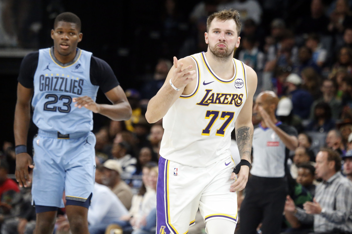 Luka Doncic Matches Kobe Bryant With Incredible Scoring Streak in Win ...