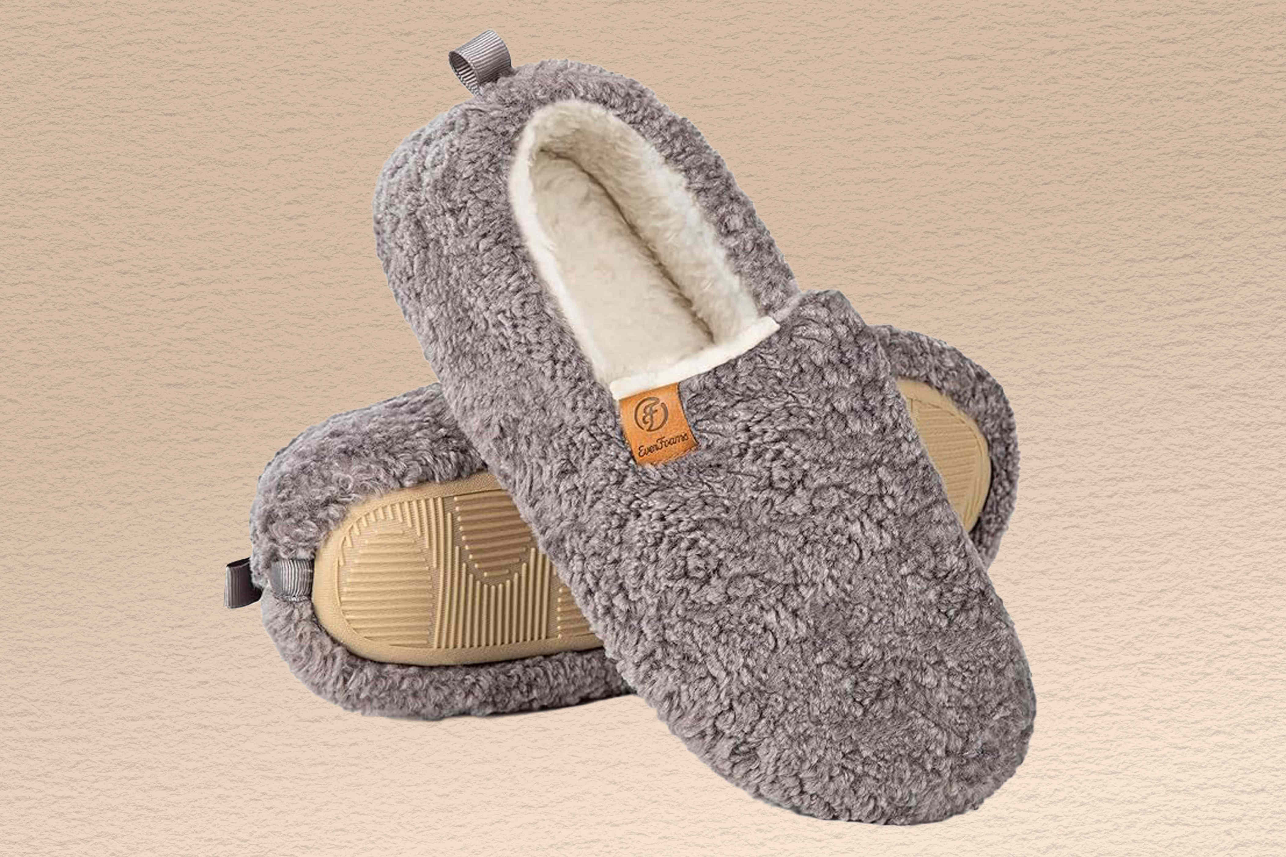 Shoppers say Amazon's best-selling slippers are even better than Uggs ...