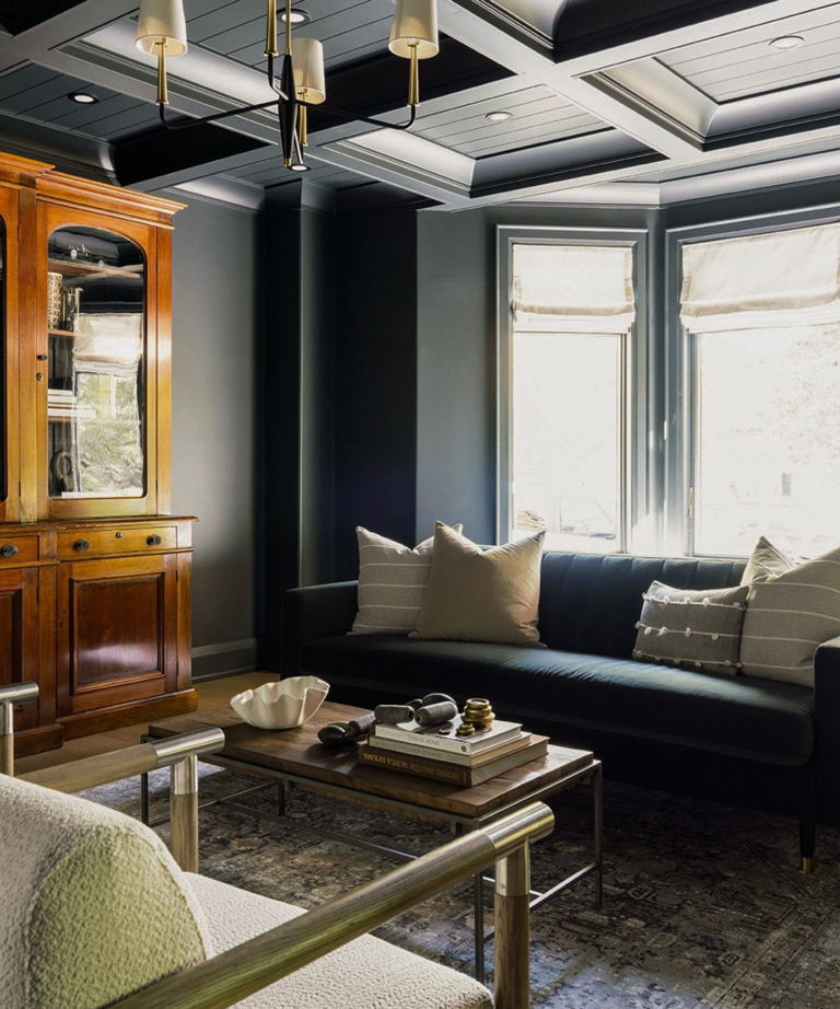 These 10 Spaces Prove That Nothing Can Top the Timeless Elegance of Decorating with Vintage ...