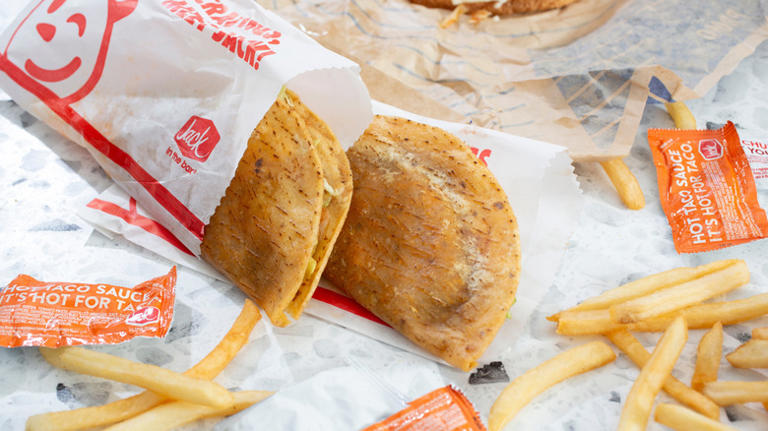 What's Really Inside Jack In The Box Tacos