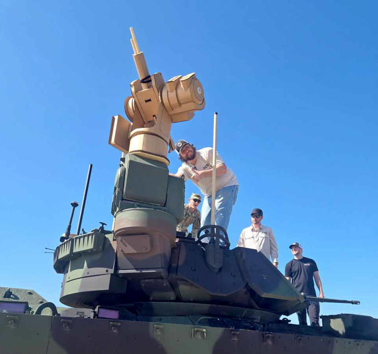 AS uji dudukan senapan mesin Bullfrog untuk melindungi Abrams dan ...