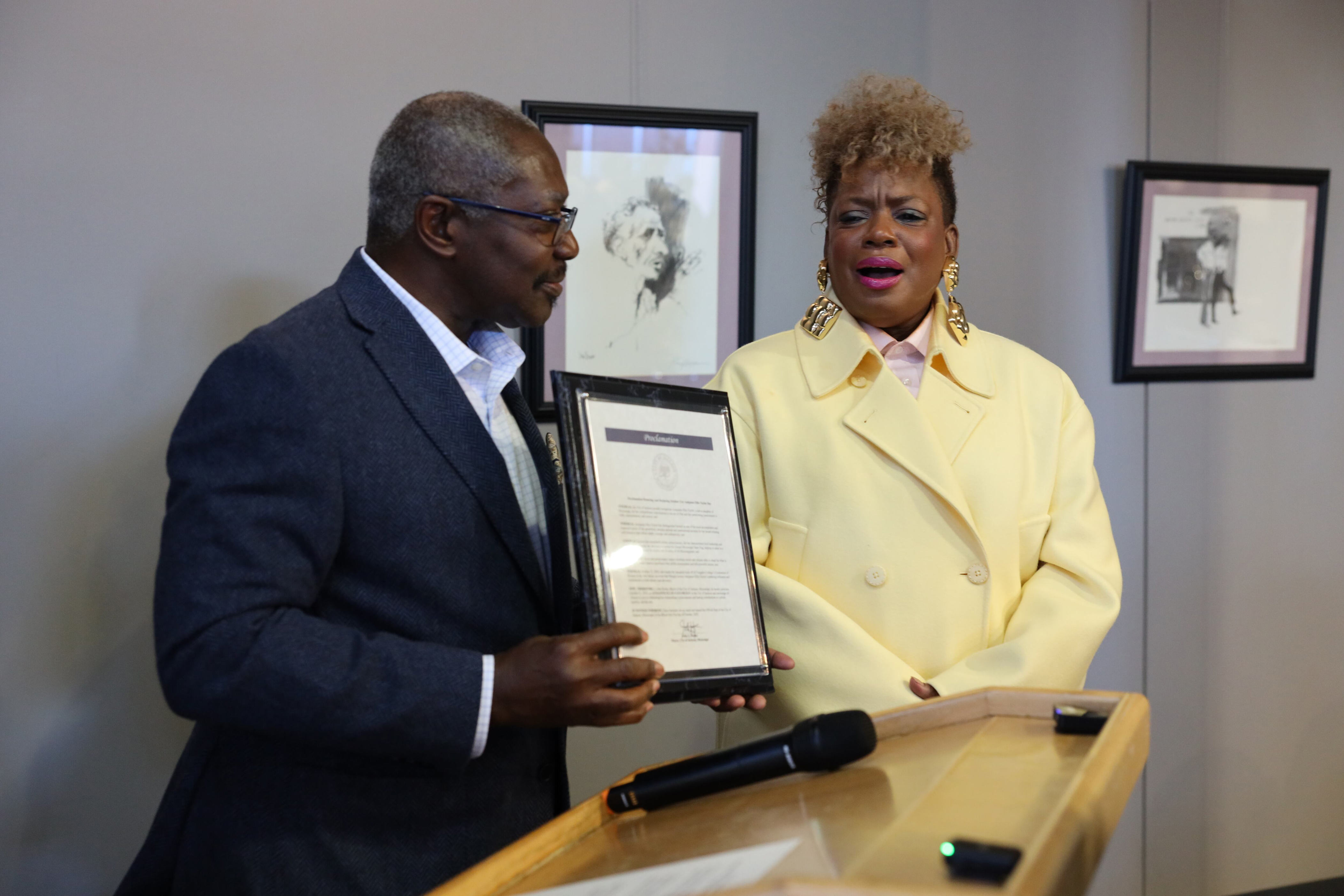 Actress Aunjanue Ellis-Taylor awarded key to the city at Tougaloo College