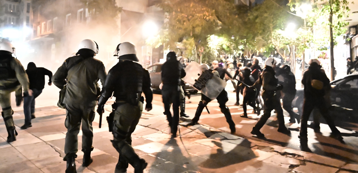 Ο Νόμος, η Τάξη και η εικόνα της υποκρισίας