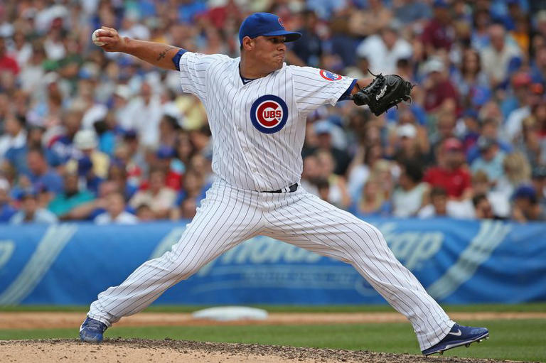 MLB mourns death of Yoervis Medina, 37, after heart attack while driving