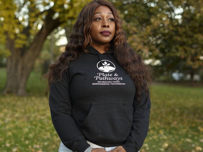 As SNAP benefits run dry, 'grocery buddies' are footing their neighbors ...