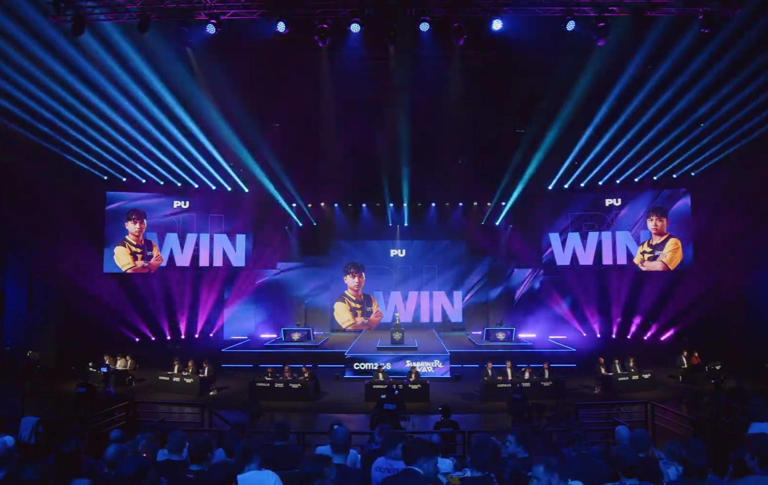 [SWC2025 월드 파이널] 8강2R 1경기: 대역전극을 펼치며 레스트 선수를 꺾은 푸 선수, 4강 진출