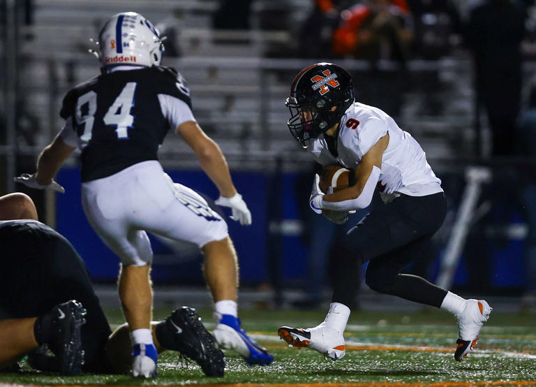 Nazareth football rallies in 2nd half to earn wild district playoff win ...