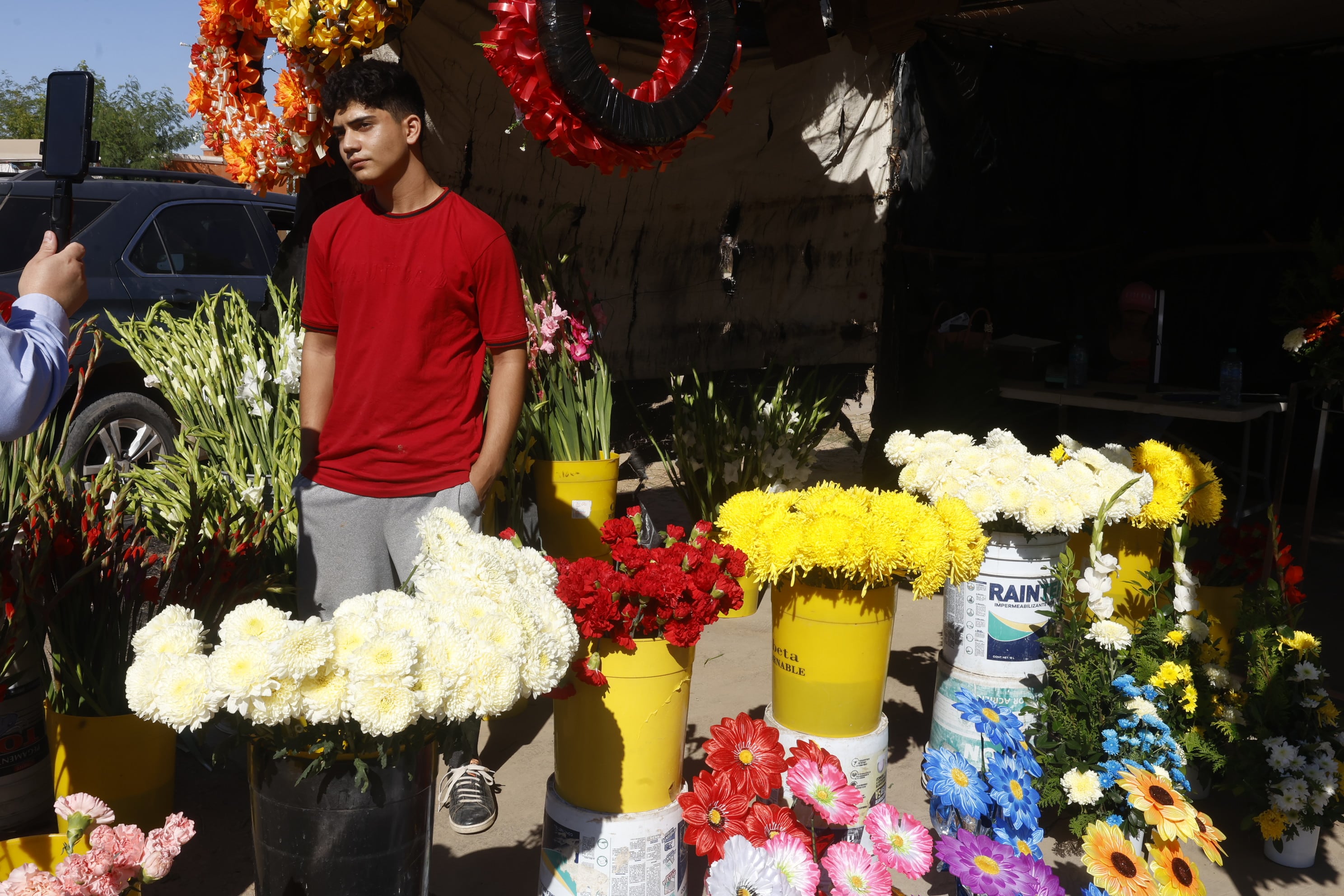 Aumento en flores de Día de Muertos no frena ventas en panteones de ...