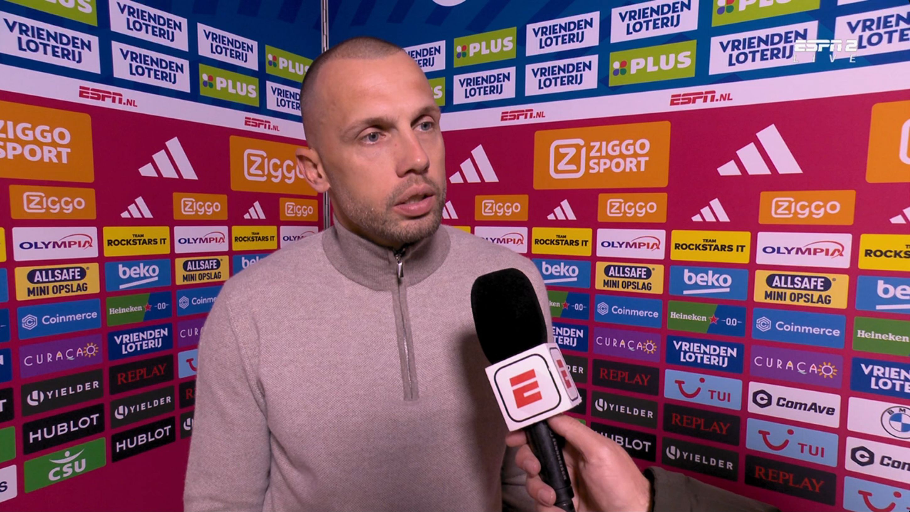 Ajax-fans kunnen één antwoord van Heitinga na nieuwe blamage niet geloven