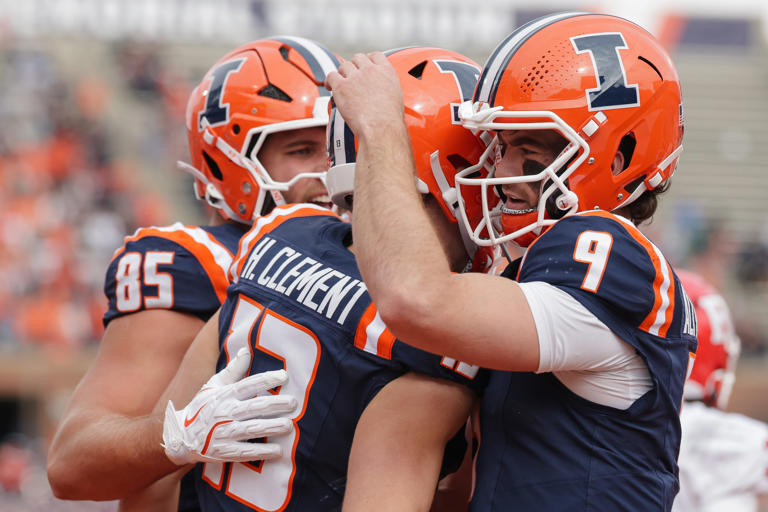 Illinois football vs. Rutgers recap: Luke Altmyer leads bowl-clinching ...