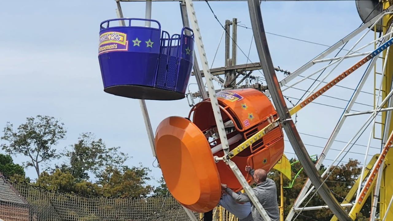 Two girls released from hospital after Ferris wheel accident at New ...