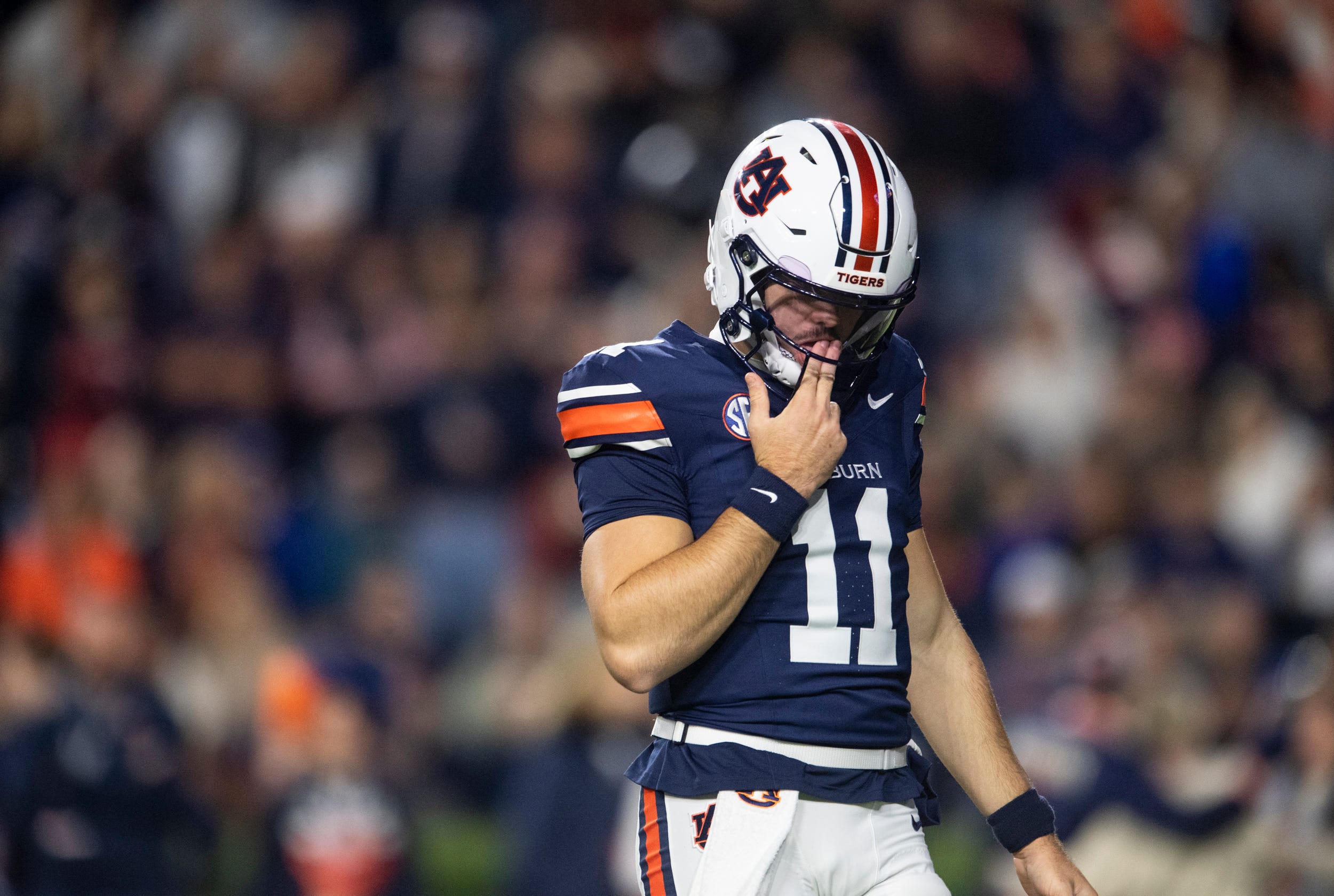 Auburn football quarterback Jackson Arnold will enter transfer portal