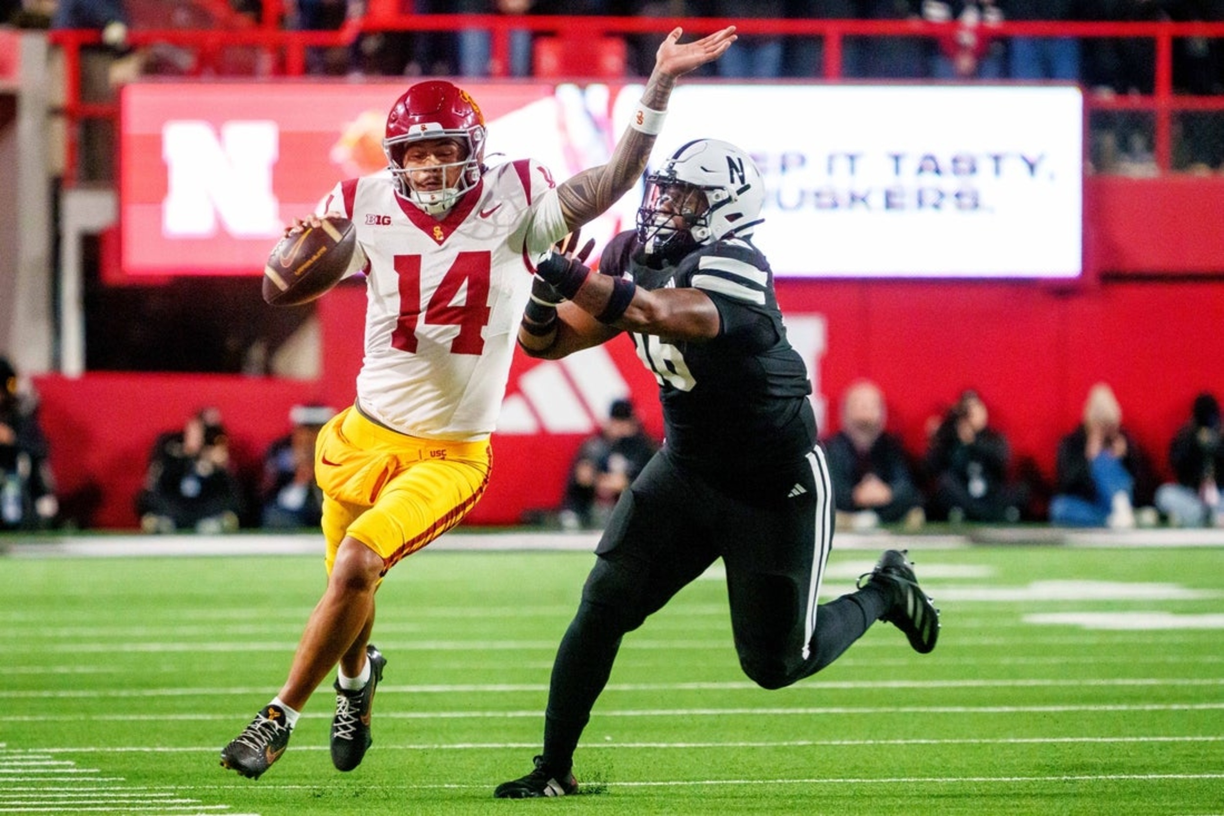 No. 19 USC eager to reignite offense vs. Northwestern