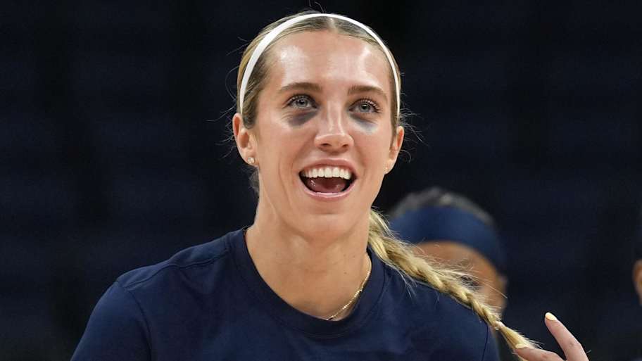 Lexie Hull Has Fitting 4-Word Response to Fever Fan Black Eye Halloween ...