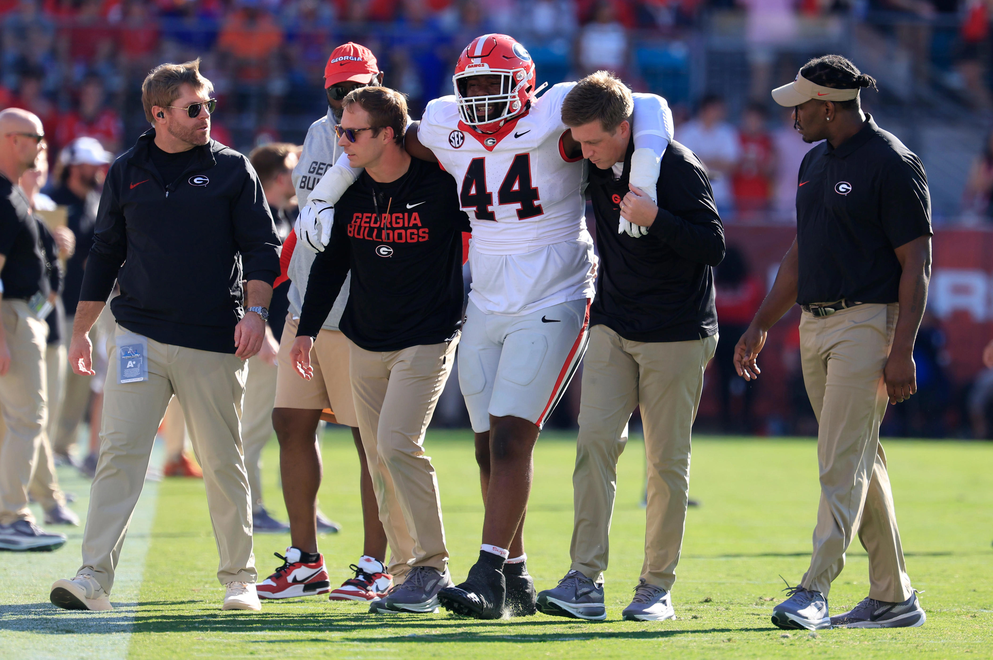 Jordan Hall injury update, Georgia DT, Jacksonville native leaves game ...