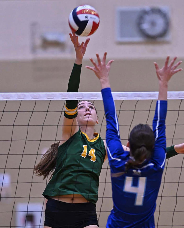 Bishop Manogue defends Region volleyball crown; Truckee wins 3A Regional