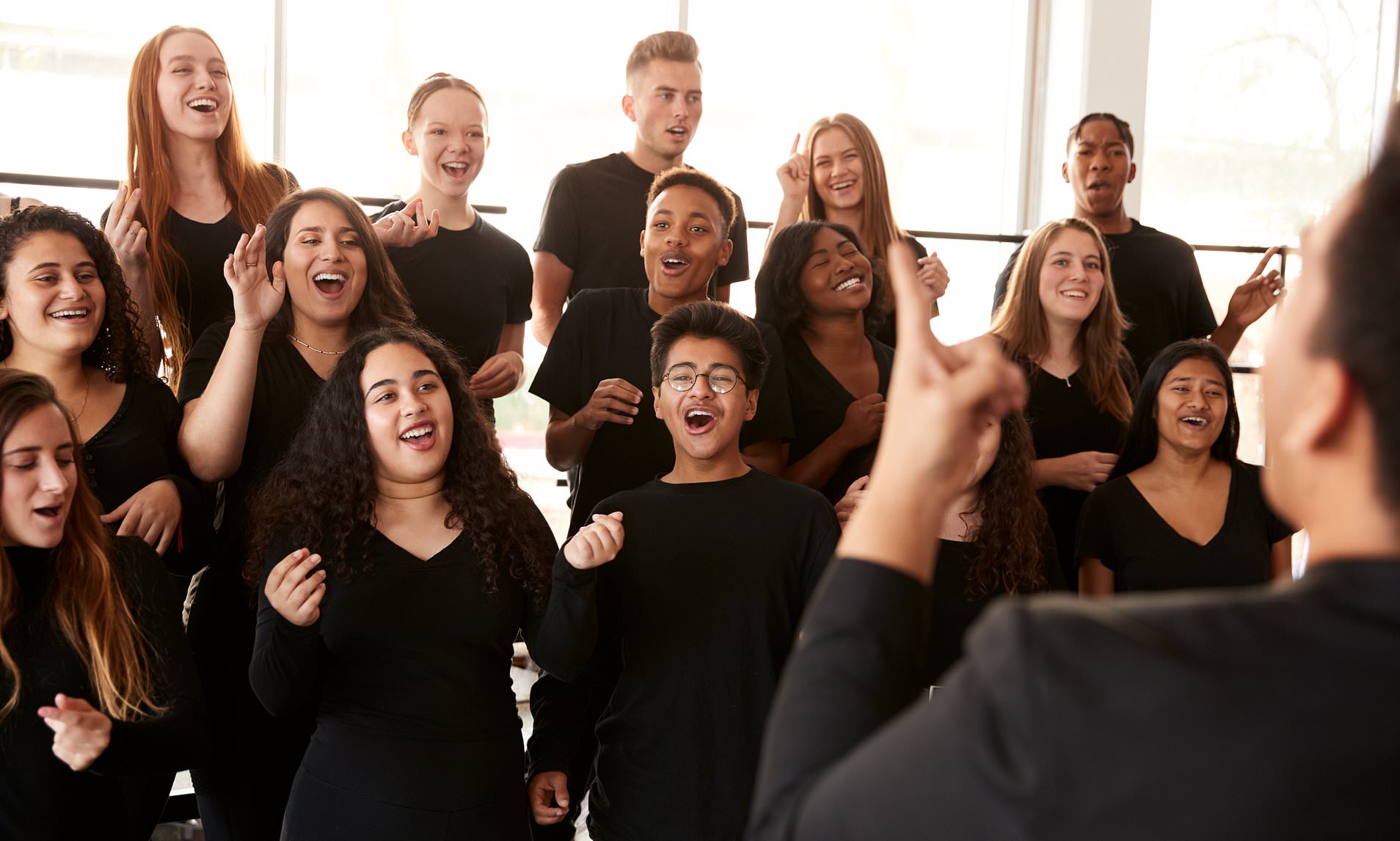 Hallelujah! Singing in a choir helps reduce your heart attack risk by ...
