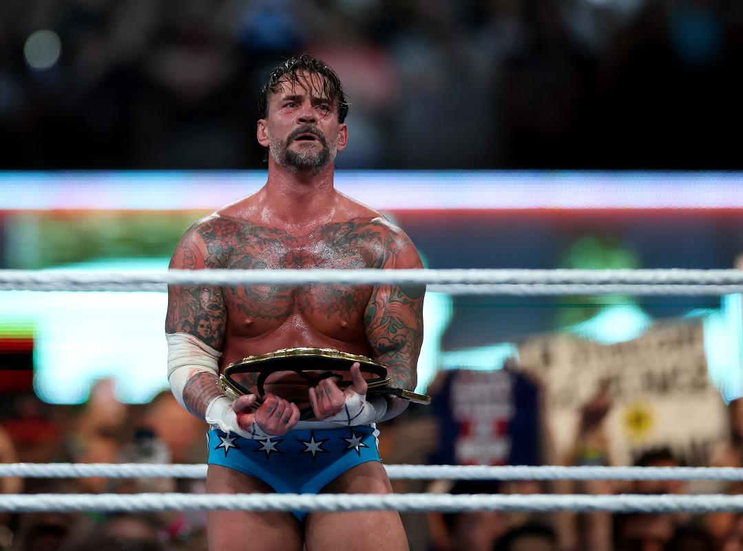 WWE Saturday Night's Main Event Results: CM Punk Wins in Banger Match