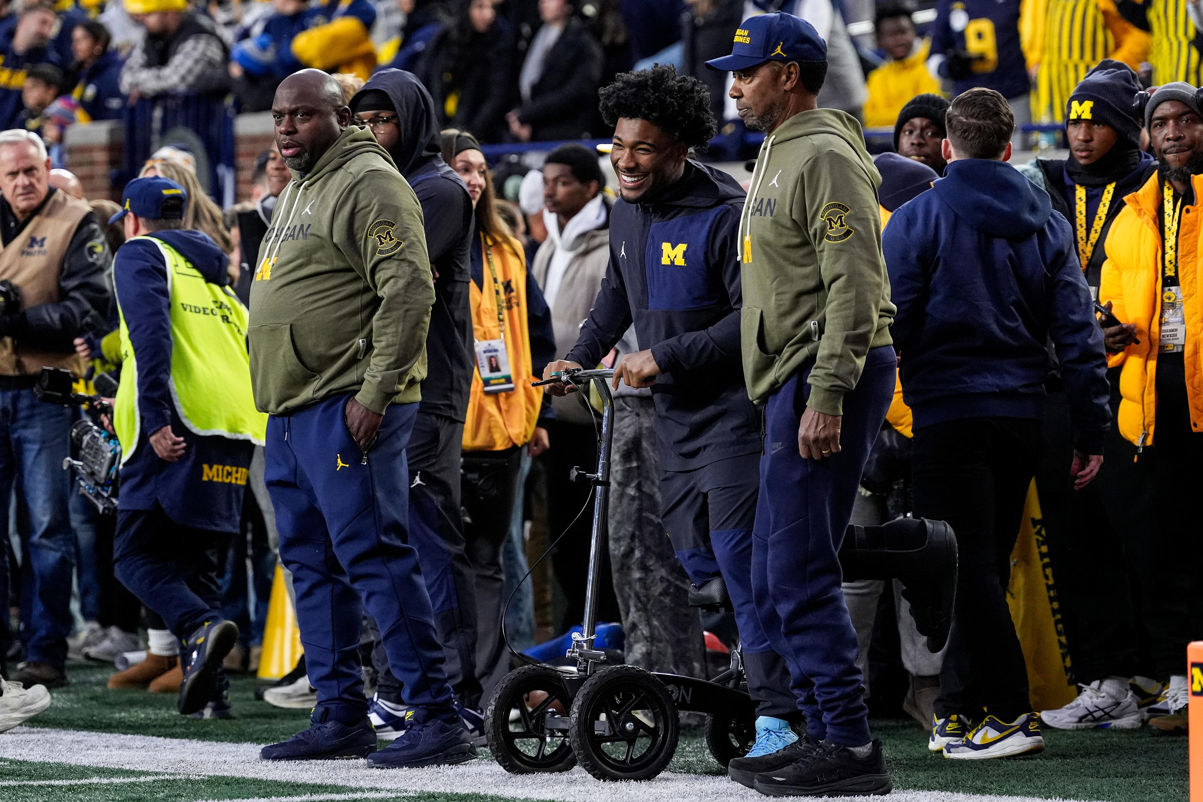 RB coach Tony Alford remaining on Michigan football staff