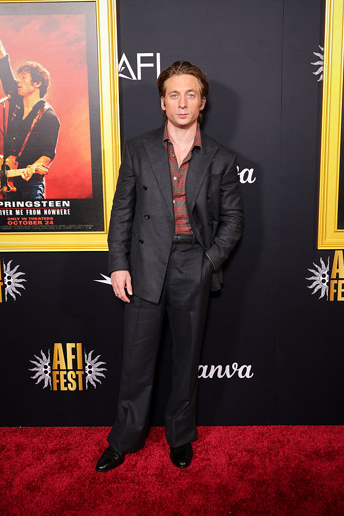 Jeremy Allen White et Bruce Spingsteen font vibrer le tapis rouge