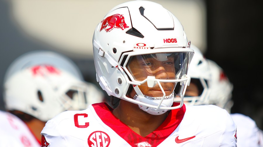 FINAL: Razorbacks fall to Miss State 38-35