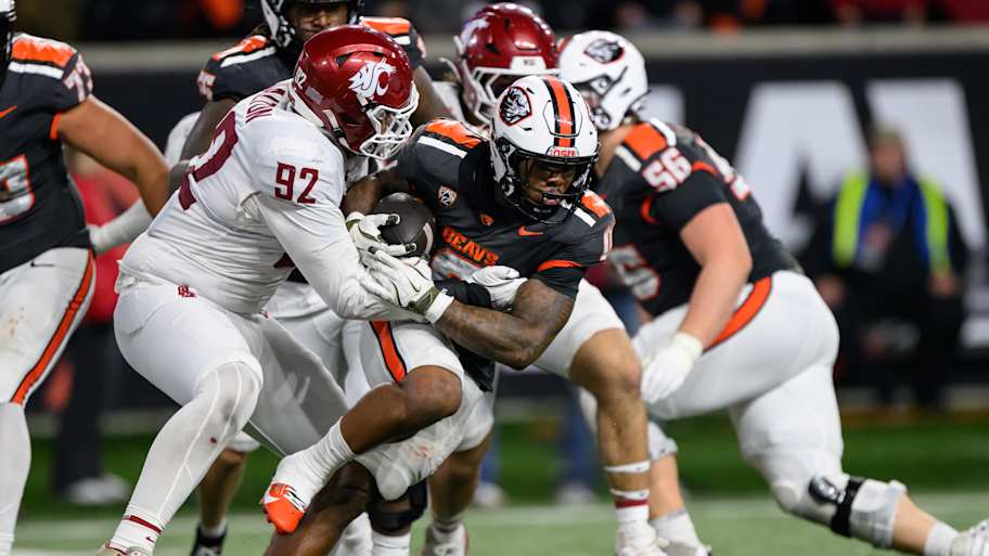 Oregon State Football Rallies to Beat Washington State 10-7 At Home