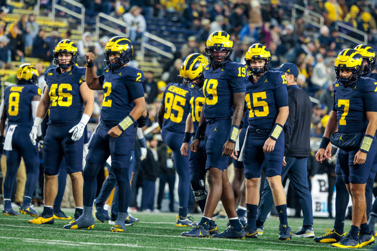 Michigan football game live updates today vs. Purdue
