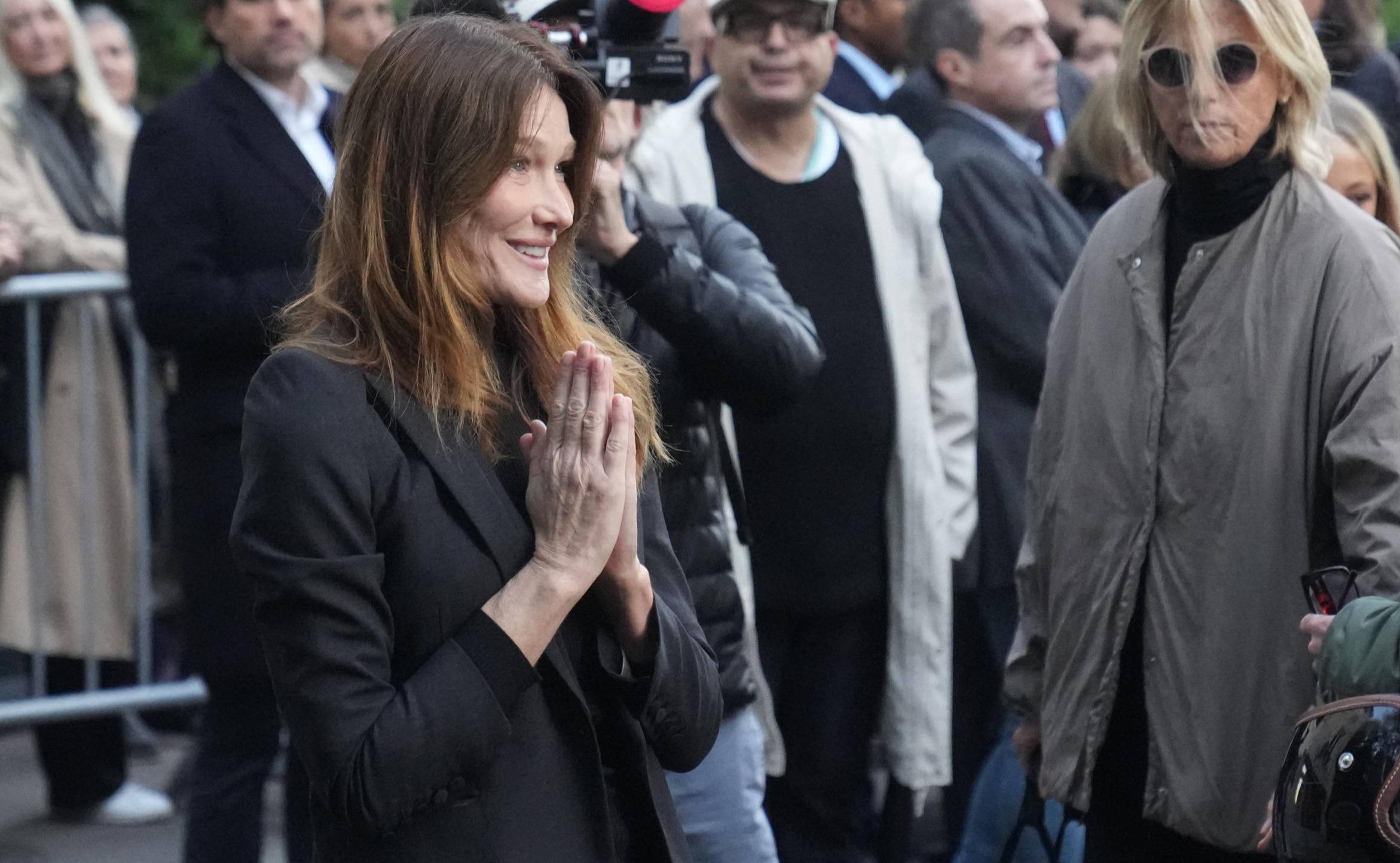 Nicolas Sarkozy en prison : contre vents et marées, le soutien ...