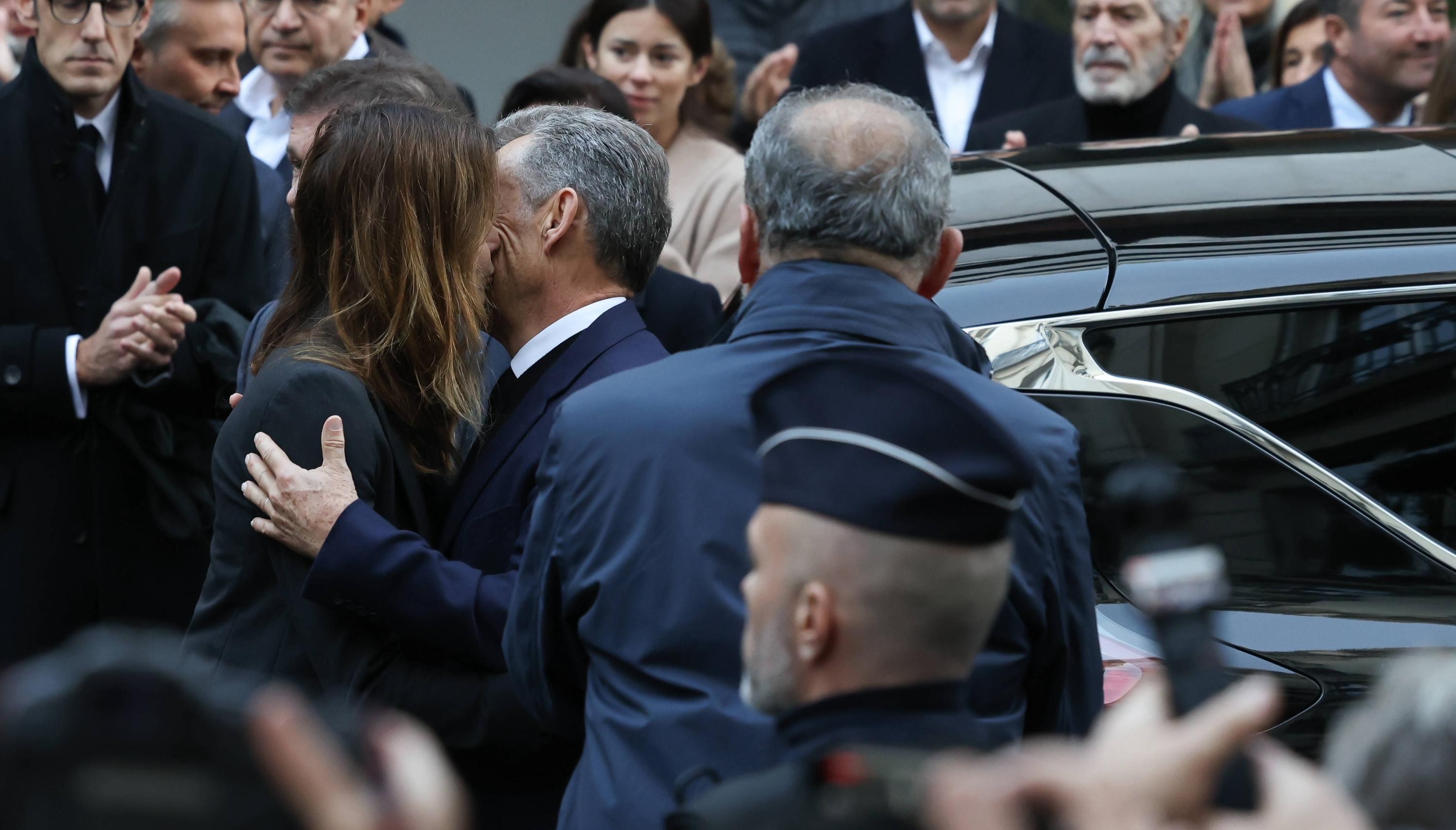 Nicolas Sarkozy en prison : contre vents et marées, le soutien ...