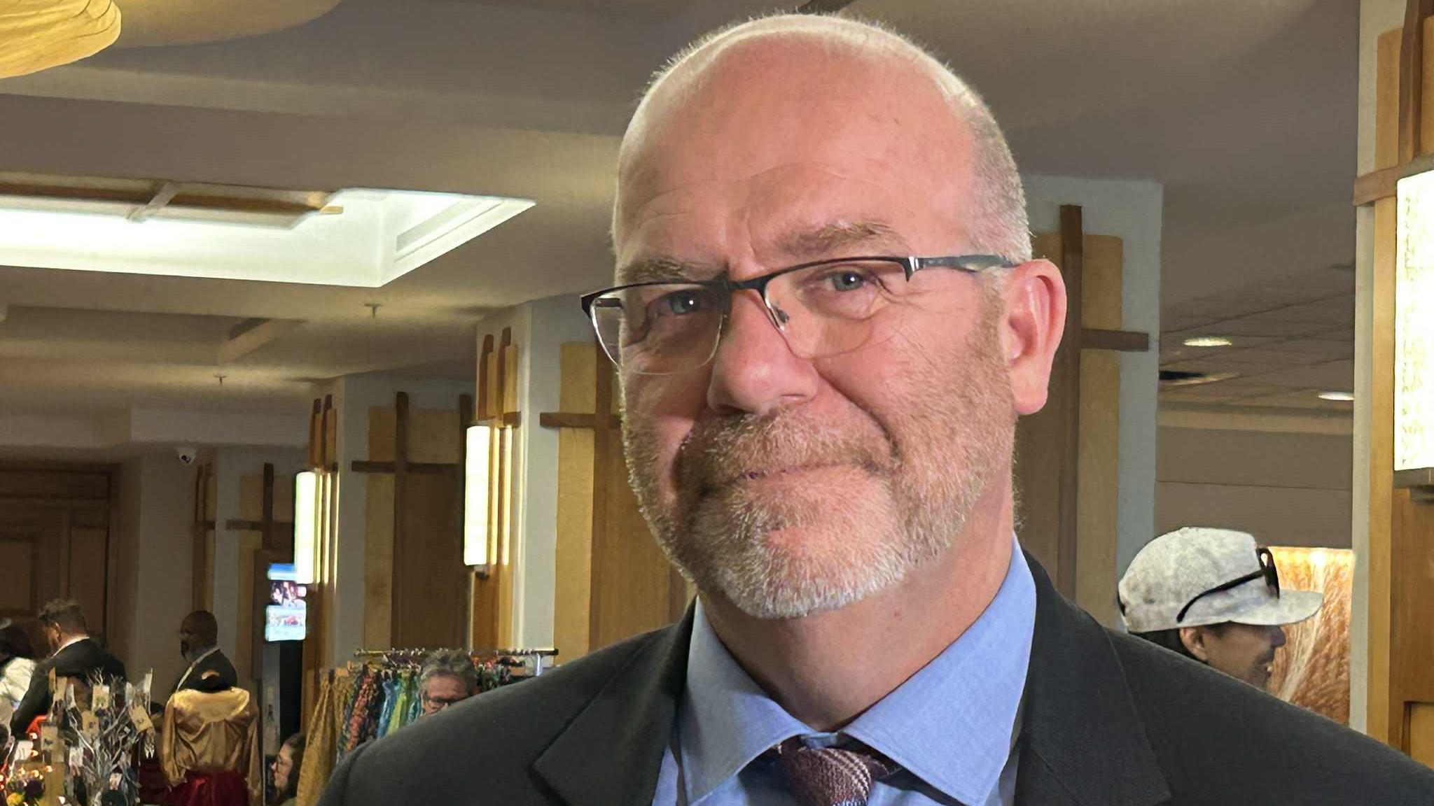 Susan Holt aimerait trouver un autre emplacement pour la centrale au ...