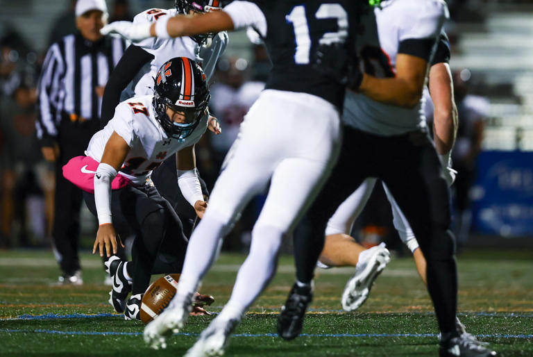 Nazareth football rallies in 2nd half to earn wild district playoff win ...