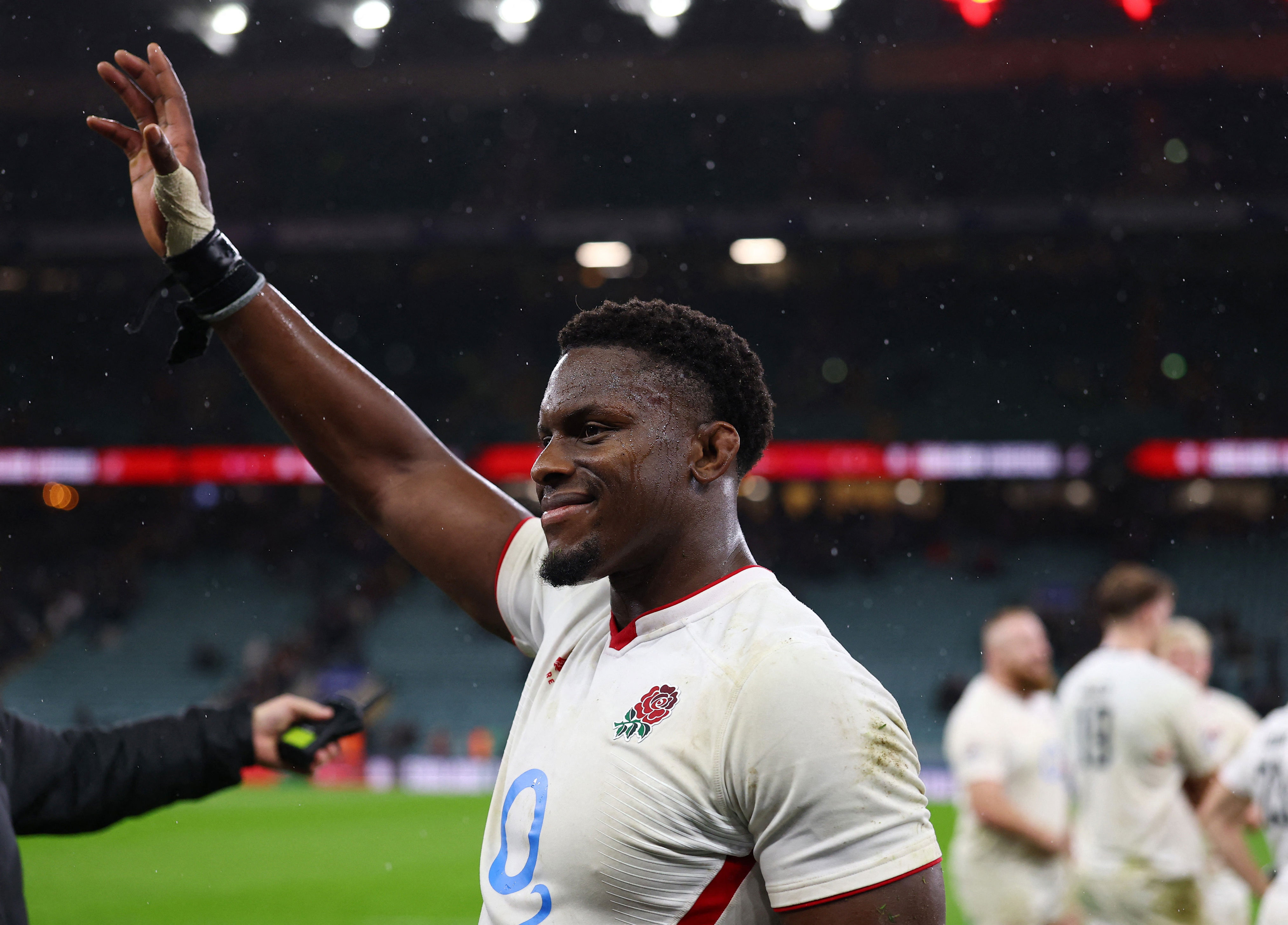 Superb Pollock and England light up Twickenham to stun Australia