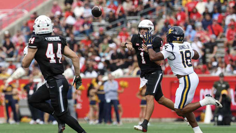 Turnovers Doom Houston Cougars in Shocking Loss to West Virginia