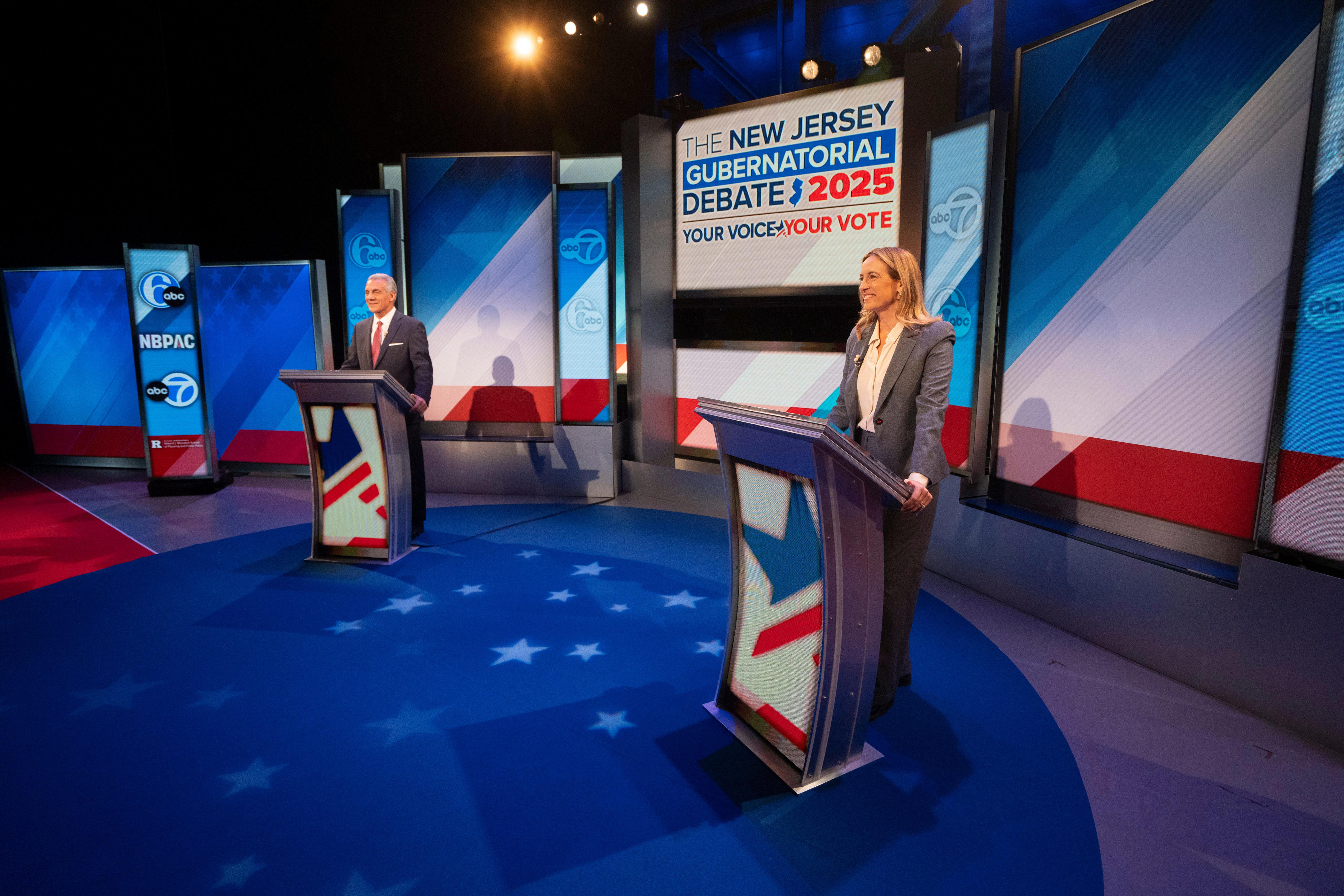 Latest poll shows tight NJ governor race as Obama set to rally for ...