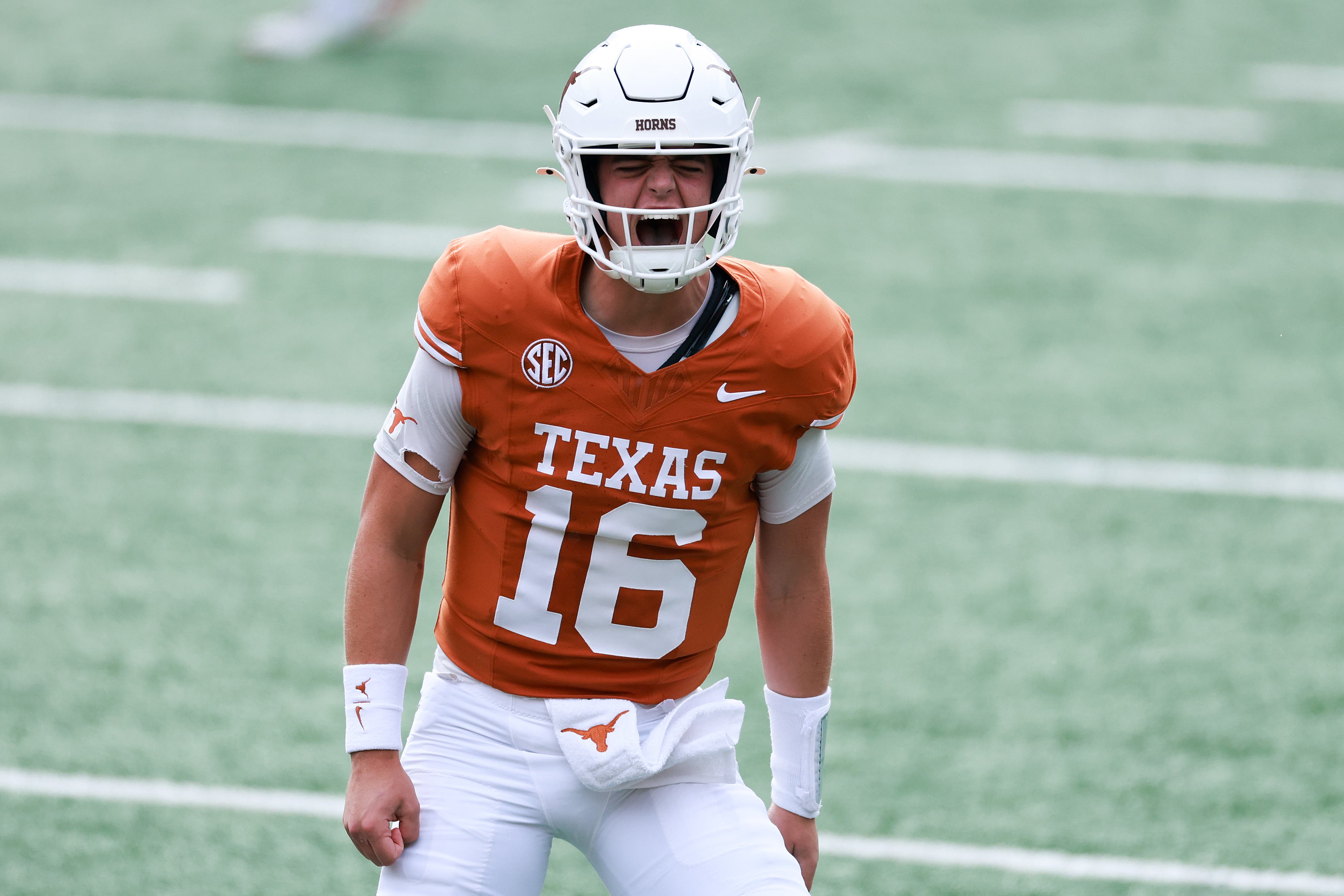 Arch Manning sends message to Georgia Bulldogs ahead of Texas game