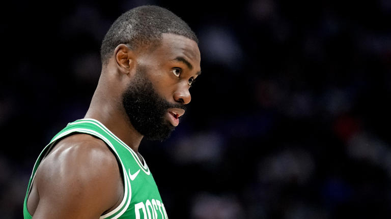 Celtics’ Jaylen Brown gets generous hair transplant offer