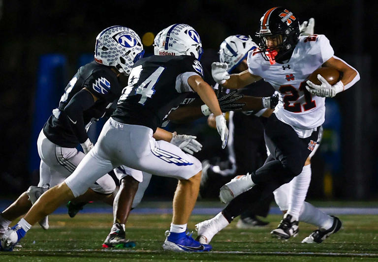 Nazareth football rallies in 2nd half to earn wild district playoff win ...