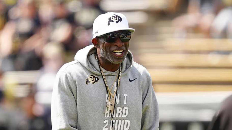 Live Score Updates From Colorado Buffaloes' Homecoming Game vs. Arizona ...