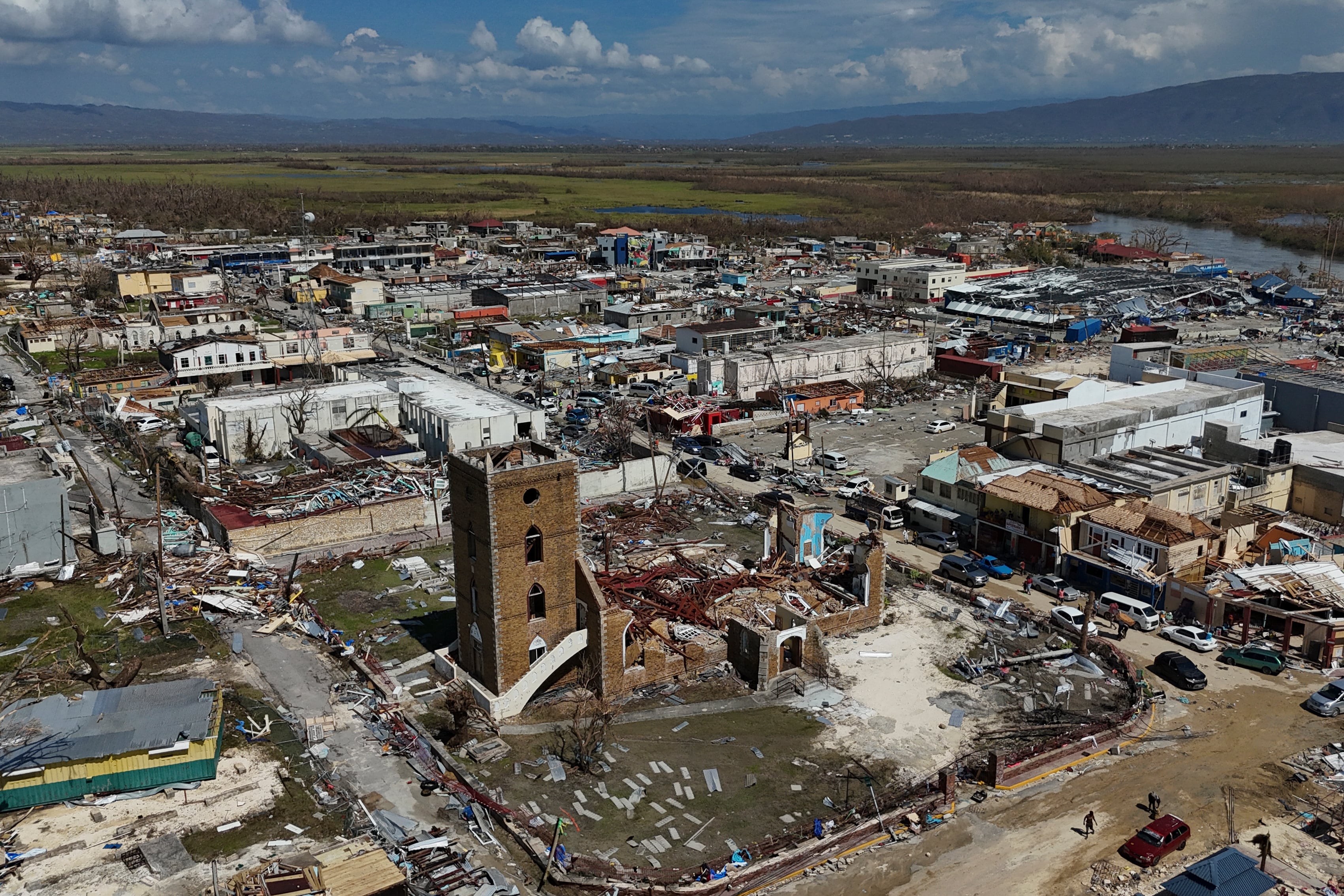 Florida brings home 28 Floridians from Jamaica after Hurricane Melissa