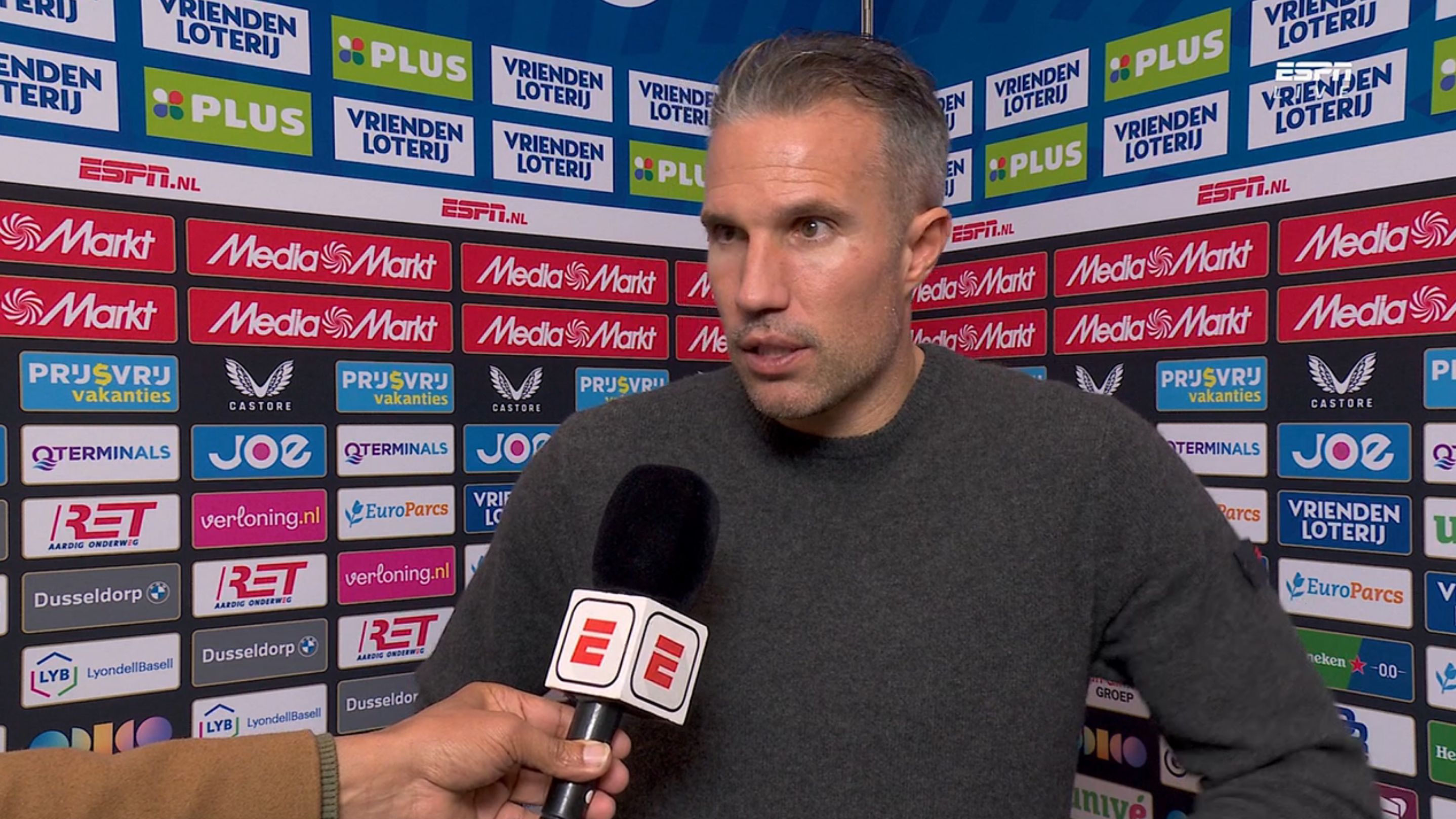 Opmerkelijke uitspraak Robin van Persie na Ajax-nederlaag roept vragen ...