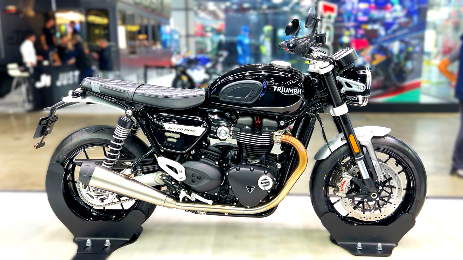 10 Best Modern-Classic Motorcycles For Commuting Today!