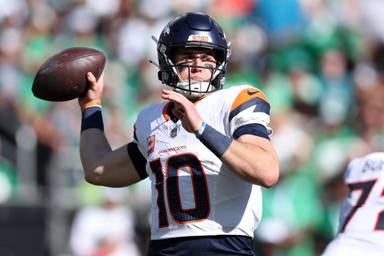Broncos announce uniform for Texans game