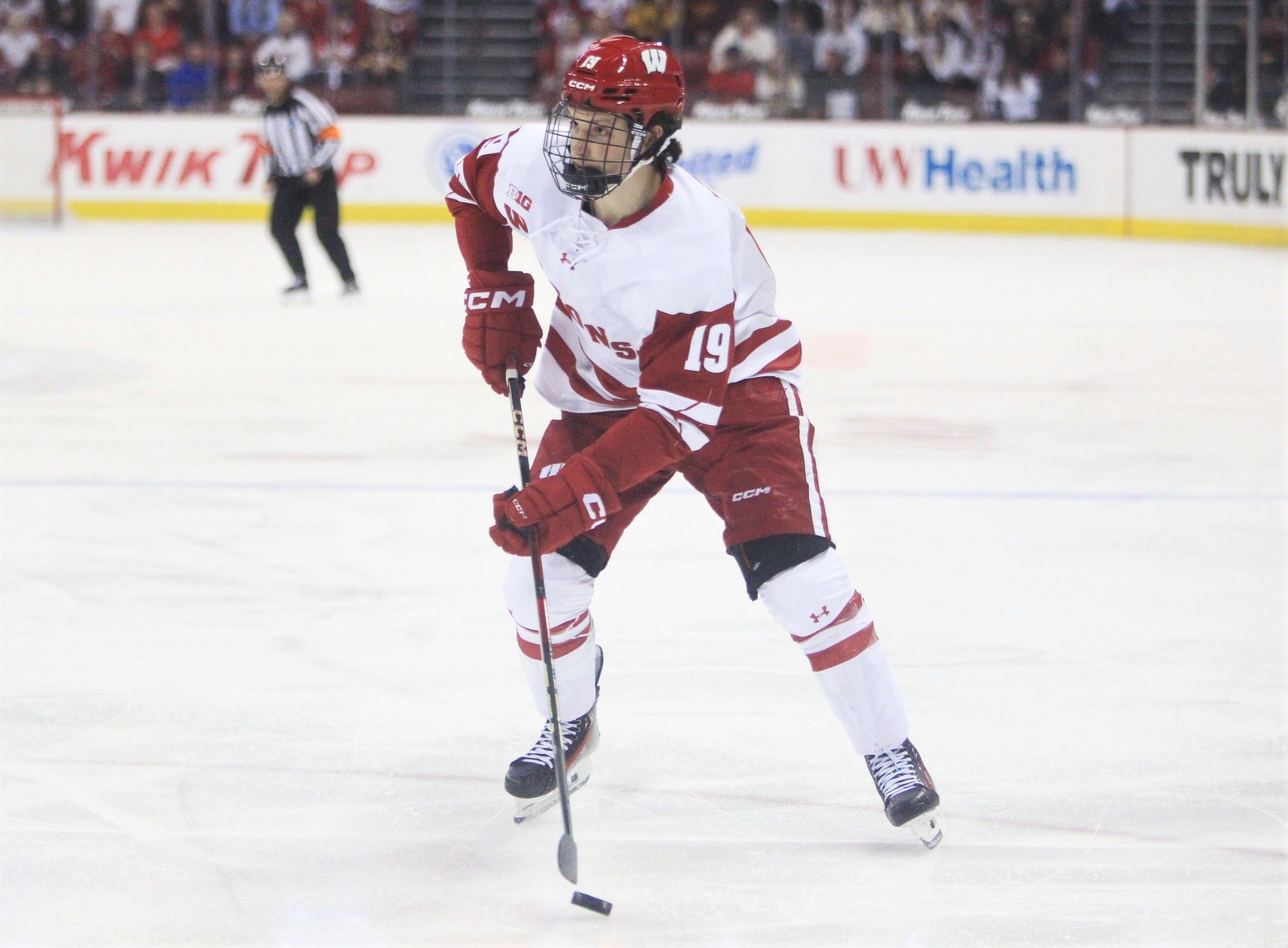 Wisconsin men's hockey is off to its best start in 25 years with a ...