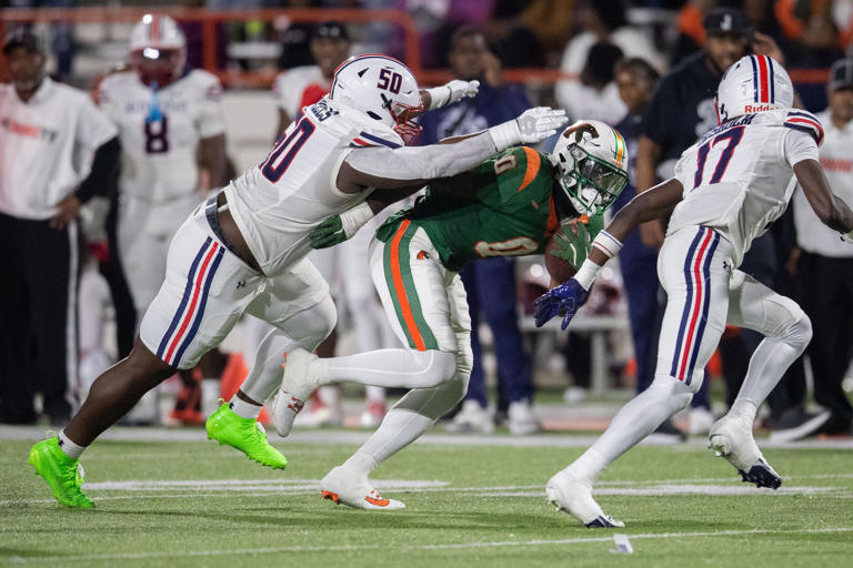 Jackson State football cruises past Mississippi Valley State