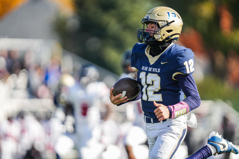 2025 Michigan high school football district finals pairings