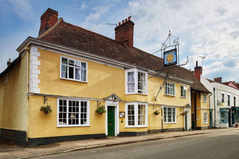 The award-winning Essex pub with cracking roasts that's welcoming King ...